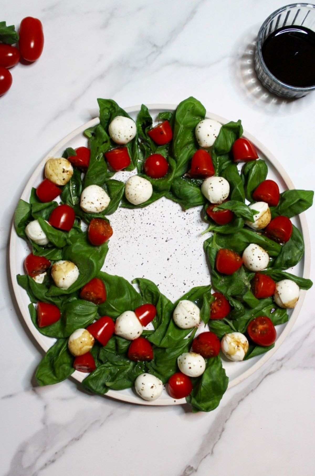 Christmas Wreath Caprese Salad | Cherries With Love